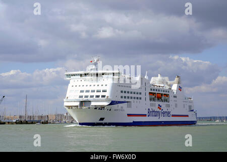 Portsmouth Harbour busy with shipping St Cecilia a roro ferry and ...