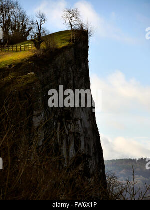 Giddy heights High Tor Matlock Bath Peak District National Park ...