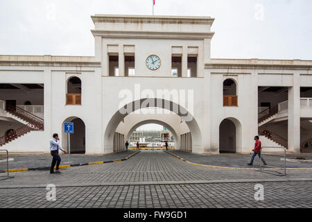 Bab Al Bahrain arched gateway, Manama, Bahrain Stock Photo - Alamy