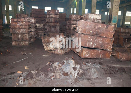Foundry, sand molded casting, molding flasks Stock Photo - Alamy