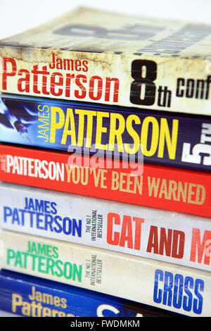 Stack of thriller novels by the Amercan, James Patterson Stock Photo ...