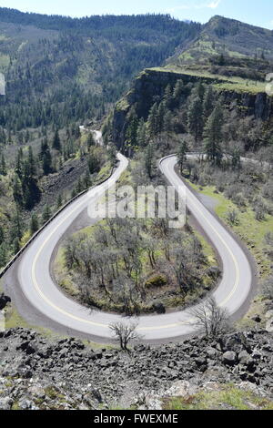 A loop in the Columbia River Highway from Rowena Crest, Columbia River ...