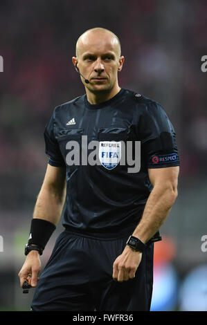 Match referee Szymon Marciniak during the UEFA Champions League round ...