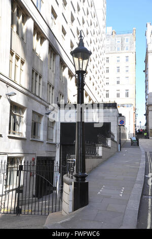 London Gas Lamp, Carting Lane Stock Photo - Alamy