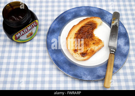 Marmite on buttered toast Stock Photo - Alamy