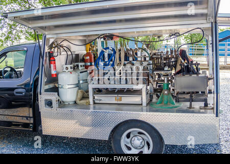 mobile farriers truck Stock Photo - Alamy