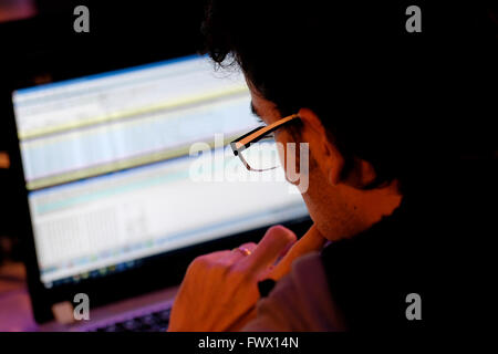 Israel - Jerusalem 7th April : Young Israelis using laptop computers ...