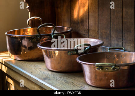 Some of the cooking kitchen utensils in Penrhyn Castle Stock Photo - Alamy