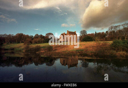 Architect Kit Martin with Formakin House behind Stock Photo - Alamy