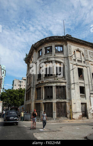 Collapsed Building in Centro Habana, Havana, Cuba. Urban decay Stock ...