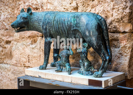 The symbol of Rome- Etruscan bronze statue of the capitoline she-wolf ...