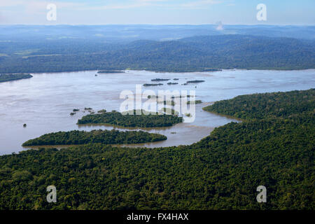 BRAZIL, AMAZON RIVER, RIO TAPAJOS, ALTER DO CHAO, WHITE SAND BEACH ...