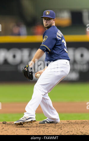 Milwaukee Brewers pitcher Tyler Thornburg (37) during game against the ...
