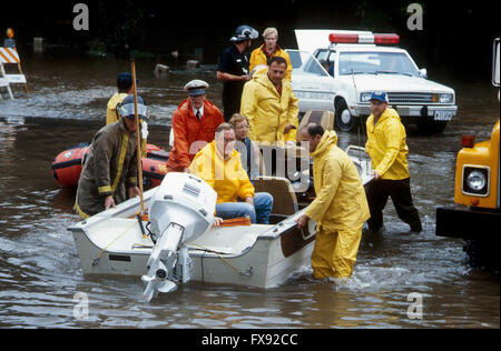 Mount Prospect, Illinois, USA, 30th September, 1986 Governor James ...