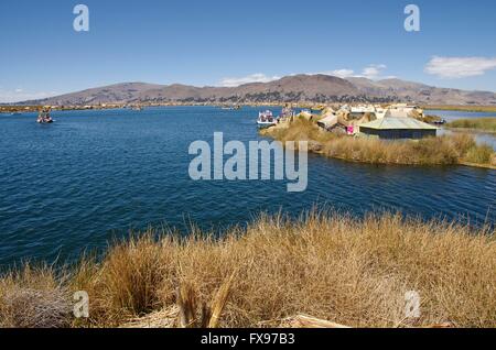 Urus, reed islands at the Titicacasee, Peru Stock Photo - Alamy
