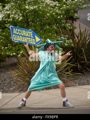 Roseburg, Oregon, USA. 12th Apr, 2016. Dressed as the Statue of Liberty ...