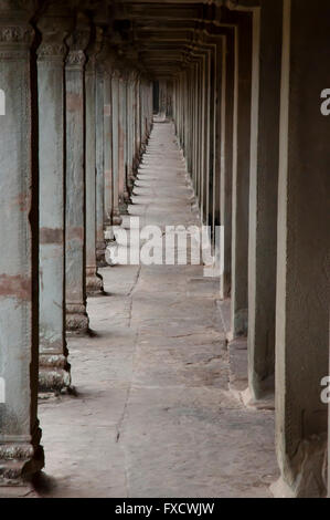 The corridor of Angkor Wat Stock Photo - Alamy