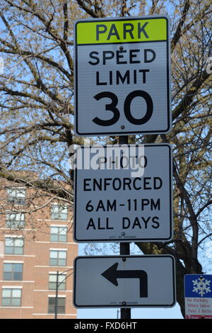 Speed Limit in Chicago Stock Photo - Alamy