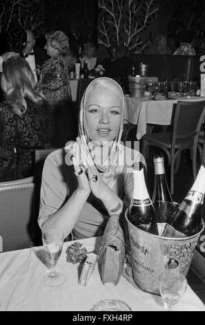 Deutsche Schauspielerin Heidi Stroh bei der Premiere von "Edith" in ...