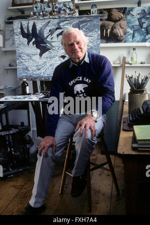 Keith Shackleton, wildlife painter in 1986 Stock Photo - Alamy