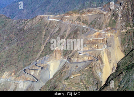 Steep mountainous winding road in Asir National Park (Al Soudah ...
