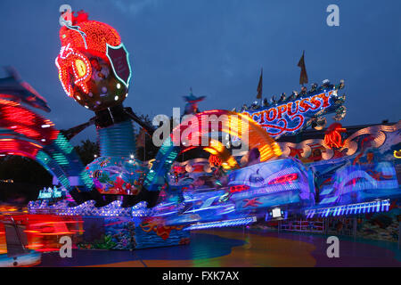 Octopus ride at a fun fair Stock Photo - Alamy