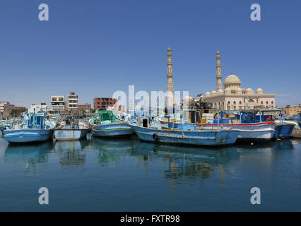 Aegypten, Port Said, Moschee in Port Fuad Stock Photo: 150224757 - Alamy