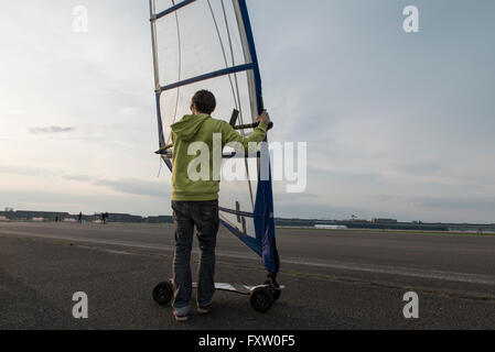 windskating on the airstrip of Tempelhofer airport in Berlin Stock ...
