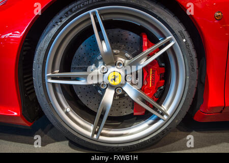 Ferrari Wheel and Brake System Stock Photo - Alamy
