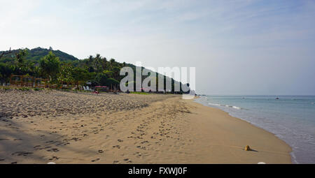 natural beach on ko lanta in thailand Stock Photo - Alamy