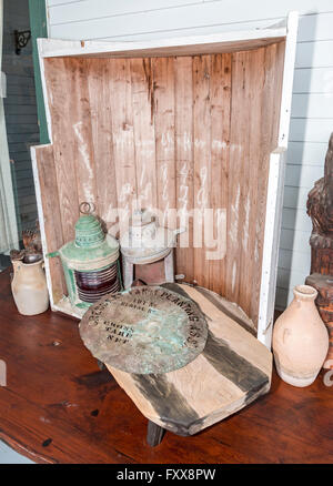 Cutaway of a 550 lb hogshead barrel used in Louisiana to store sugar on ...