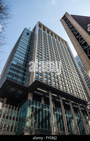 SMBC, Sumitomo Mitsui Banking Corporation branch in central Tokyo Stock ...