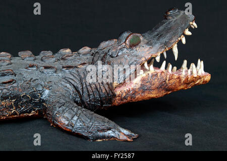 Ceramic alligator pottery sculpture Stock Photo - Alamy