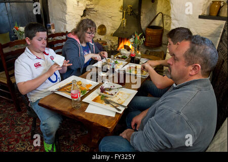 The Cott Inn, Dartington, Totnes, Devonshire Stock Photo - Alamy