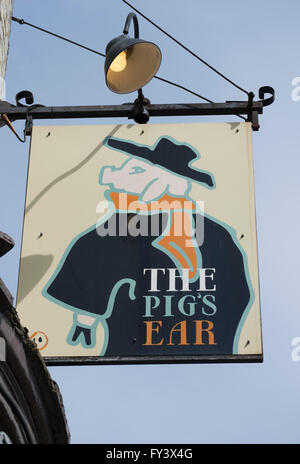 The Pig's Ear, Chelsea Stock Photo - Alamy