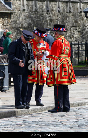 Beefeaters uniform Tower Bridge London UK Stock Photo: 74741548 - Alamy