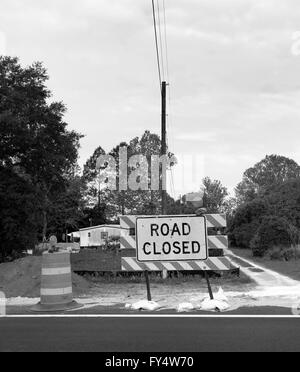 Highway road closed signs, April 2016 Stock Photo - Alamy