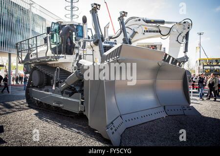 bauma 2016 exhibition: Liebherr's largest dozer, the PR 776 with Delta ...