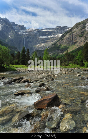 The Cirque de Gavarnie in the Hautes-Pyrénées appears in a mountain ...