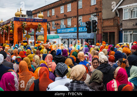 Slough, UK. 24th April 2016. Sikh 'dhol' drummers on the Vaisakhi Nagar ...