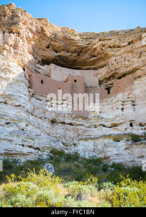 Montezuma Castle National Monument, historic home of Sinagua native ...