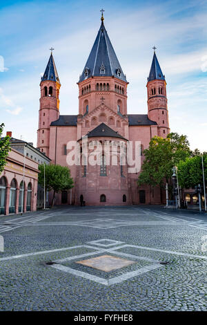 Mainz Cathedral, Germany. Romanesque style. General view of the outside ...