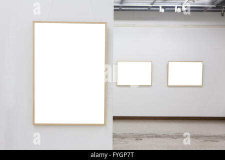 empty frames in museum Stock Photo - Alamy