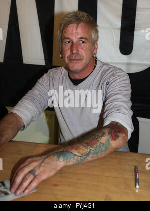 Das Letzte Einhorn / Michael Robert Rhein von In Extremo live bei einem ...