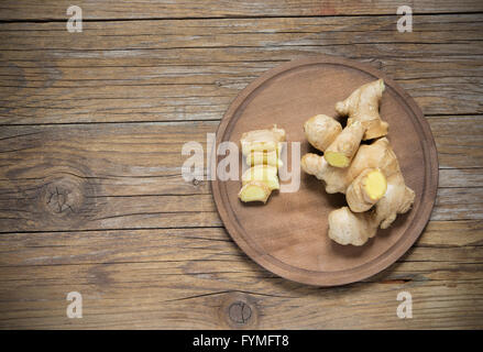 fresh raw smell Ginger and blackboard on wooden table Stock Photo - Alamy