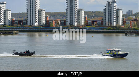 The Metropolitan Police River Boat MP1, "The Patrick Colquhoun", giving ...