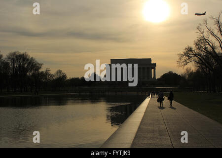 People visit the Lincoln Memorial Reflecting Pool, Tuesday, June 30 ...