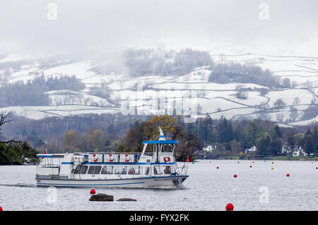 Lake Windermere Cumbria 28th April 2016 UK Weather 4.30pm clouds clear ...
