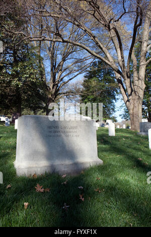 Grave of Henry Lewis Hulbert, United States Marine, Arlington Cemetery ...