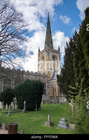 Shakespeare's grave and monument in the Church of the Holy Trinity ...